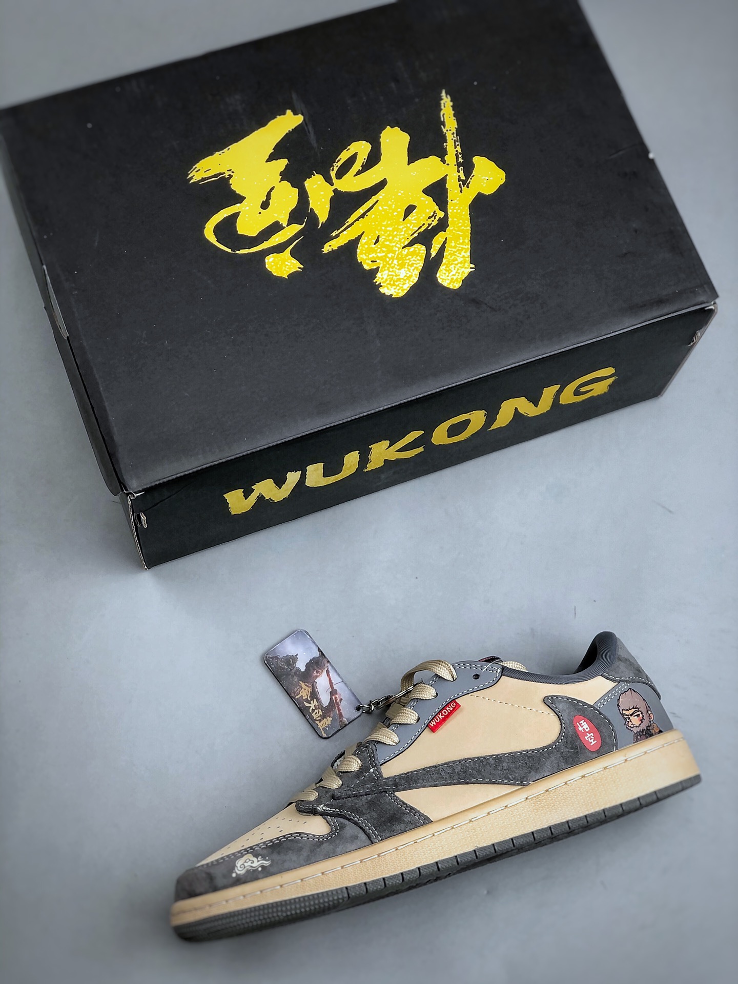 รองเท้าบอร์ดลําลองทรงเตี้ย Travis Scott x Fragment Design x Air Jordan ...