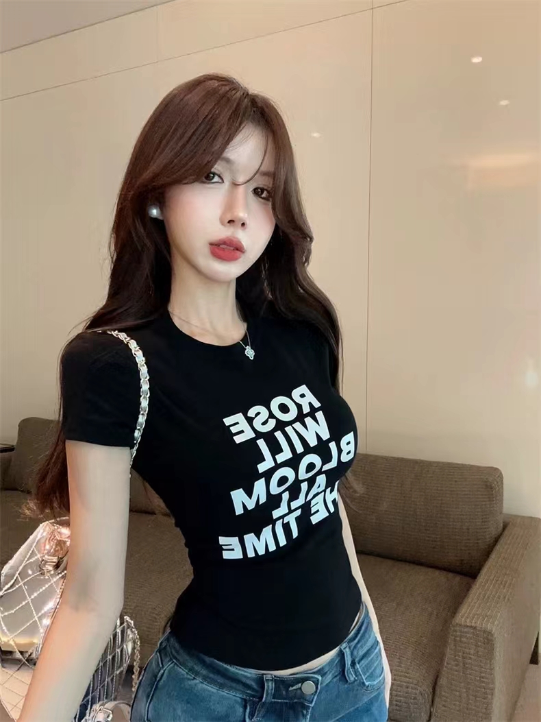 Luna Shop 🍒 เสื้อยืดแขนสั้นสาวหวานเกาหลี พิมพ์ลายตัวอักษร ทรงเข้ารูป ...