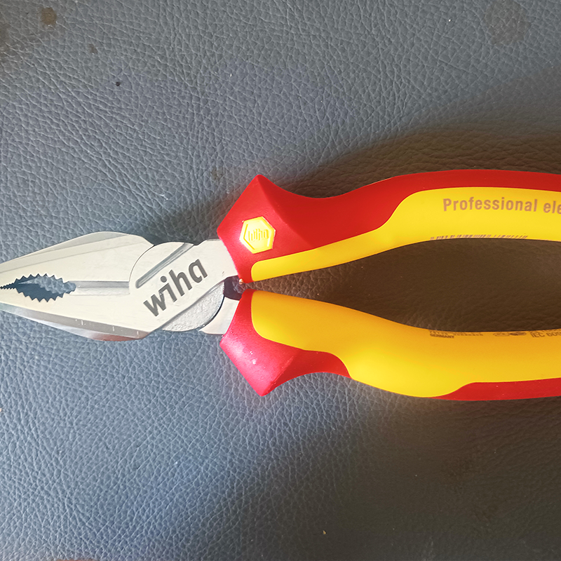 Wiha 26708 คีมรวมช่างไฟฟ้าหุ้มฉนวนเครื่องมือ 1000V พร้อมข้อต่อไดนามิก ...