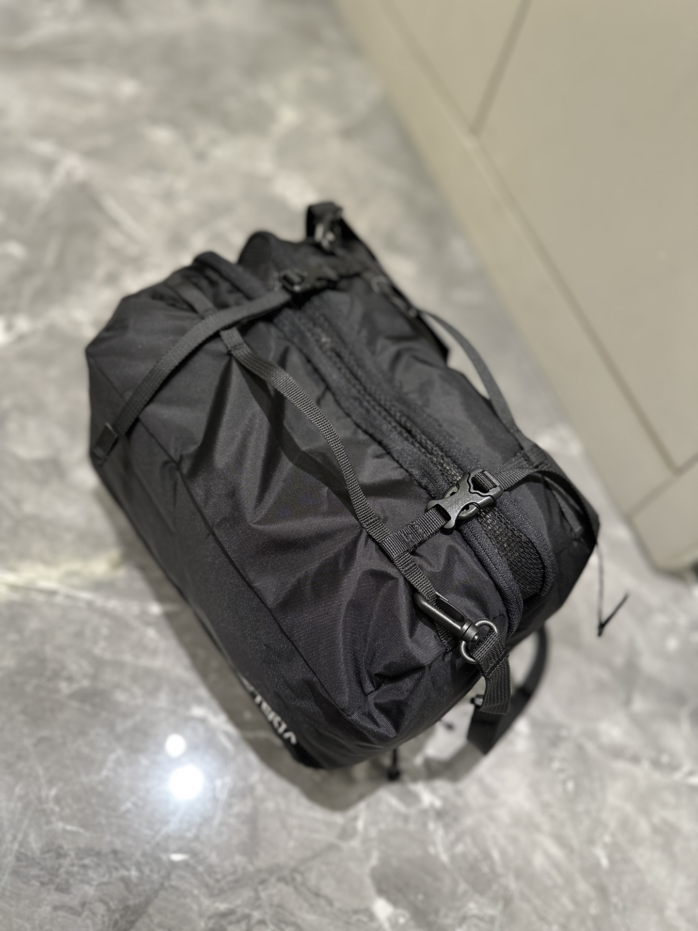 ARCTERYX อุปกรณ์จัดเกียร์ ดัชนี 10 ลิตร | Shopee Thailand