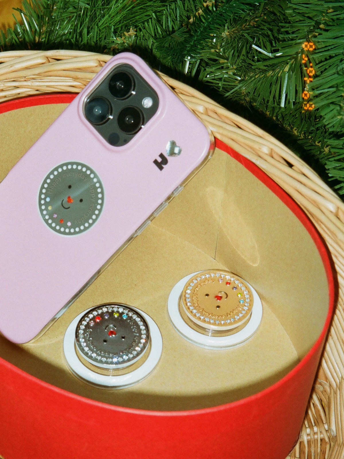 Tagi. Lucky Coins Magnetic Phone Case iPhone 17 16 15 เคสโทรศัพท์ ขา ...