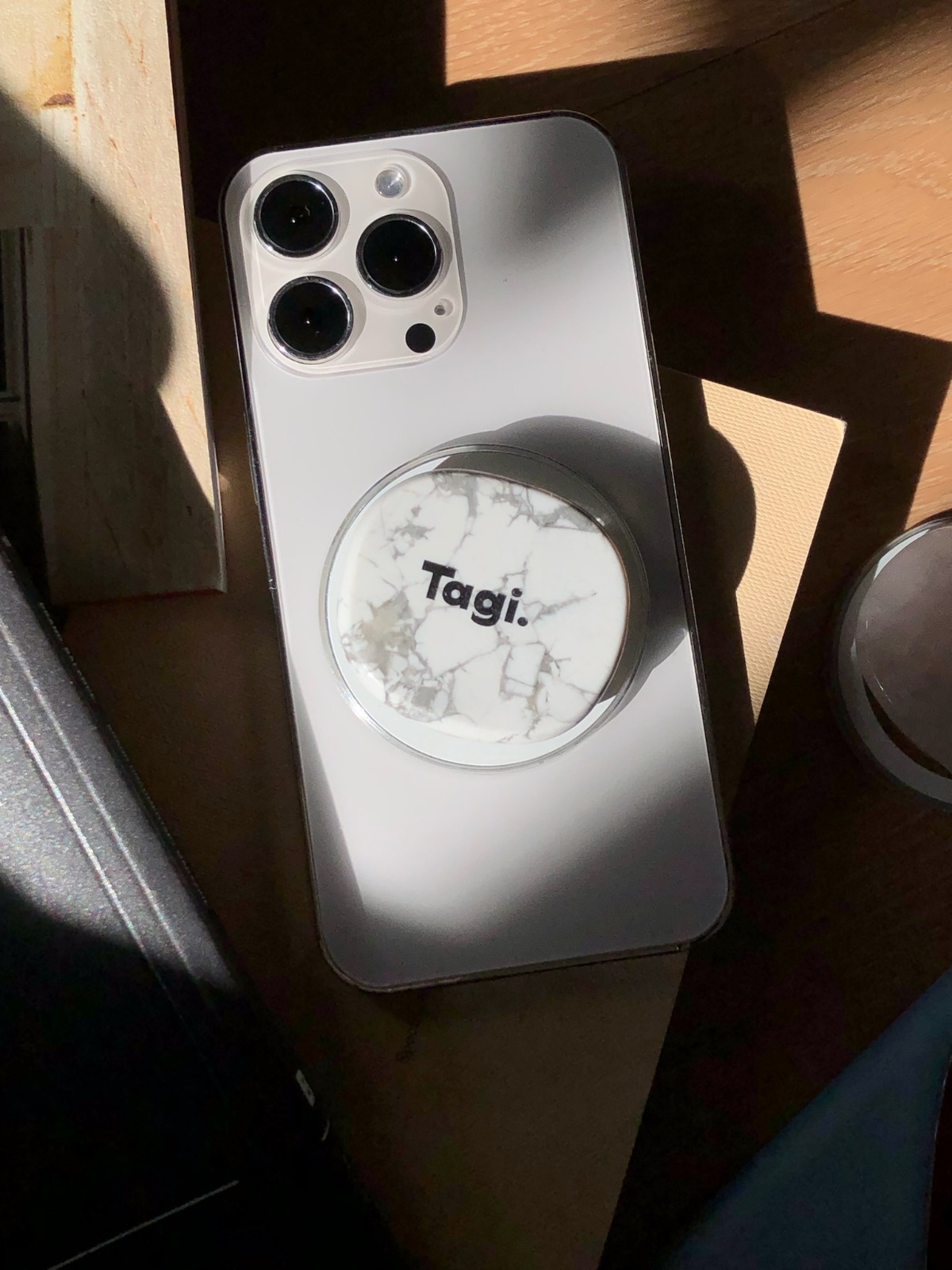 Tagi. Love Painter Natural Stone Magnetic Phone Stand ที่วางโทรศัพท์ ...