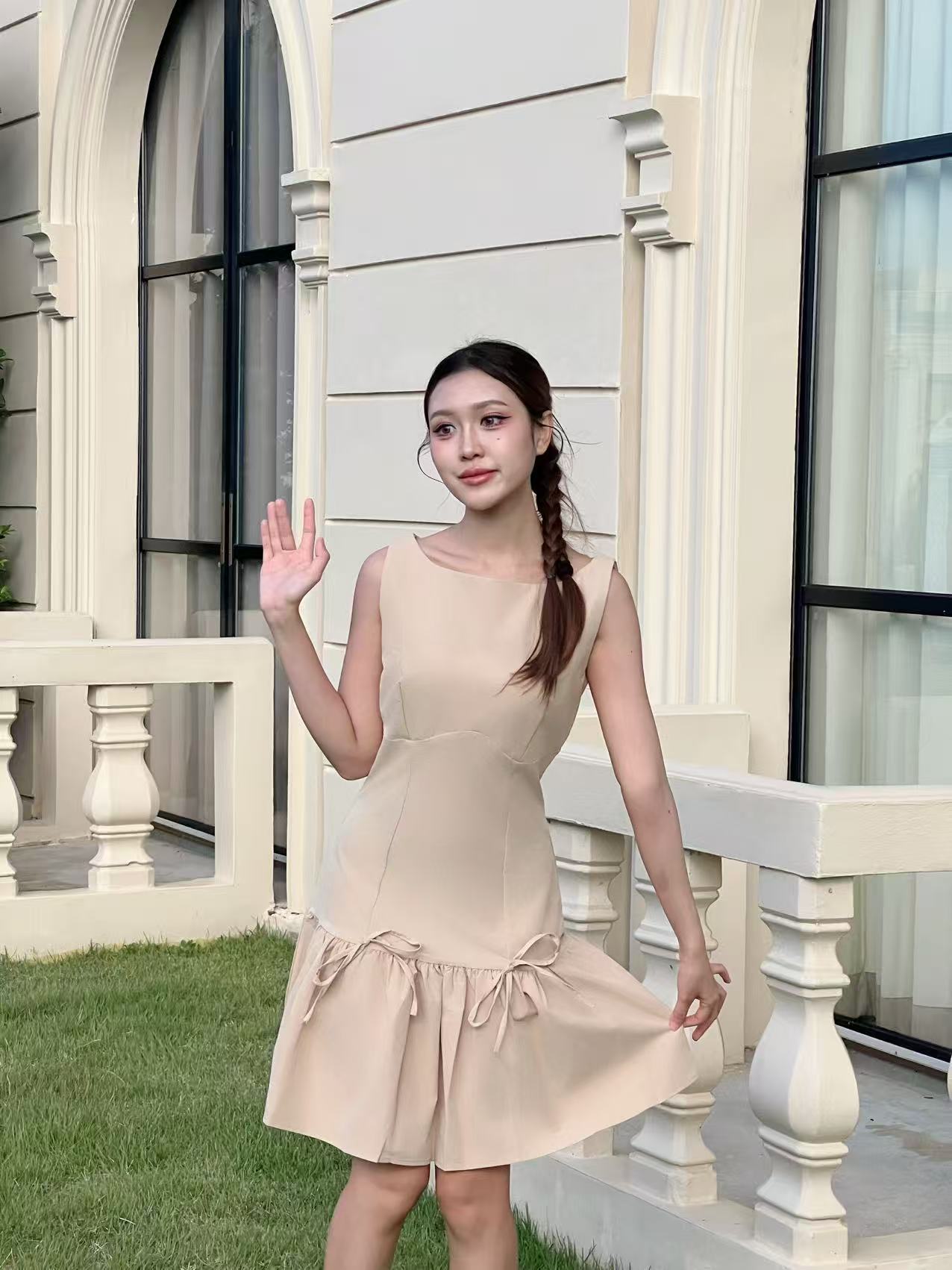 【Karlyn】FZ-CC-H99# มินิเดรสแขนกุด กระโปรงจับจีบ ผูกโบว์สองข้าง เข้ารูปน่ารักมาก | Shopee Thailand