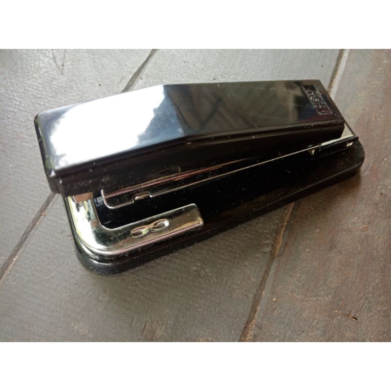 Deli 0414 Stapler แม็ก เย็บ กระดาษ เครื่องเย็บกระดาษ หมุนได้ 360 องศา ...