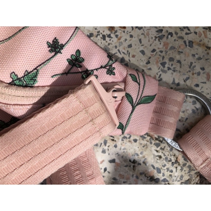กระเป๋า Adidas blush pink floral bum bag | Shopee Thailand
