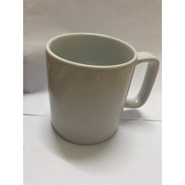 G045-แก้วน้ำวินเทจ เก่าเก็บไม่เคยใช้ แก้วกาแฟเซรามิคเคลือบขาว มีหู เส้นผ่านศูนย์กลาง 4 นิ้ว ...