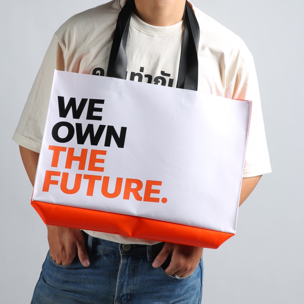 kaitom official - กระเป๋าผ้าใบ ลาย "WE OWN THE FUTURE" สีขาว | Shopee ...