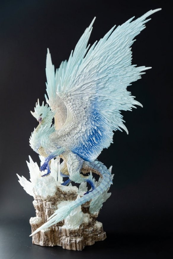 Game MONSTER HUNTER: World Iceborne Velkhana Dragon PVC Action Figure ...