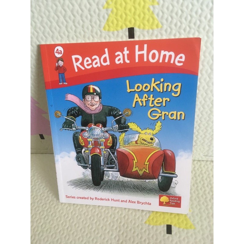 Read at Home Series created by Roderick Hunt and Alex Brychta ปกอ่อนมือ ...