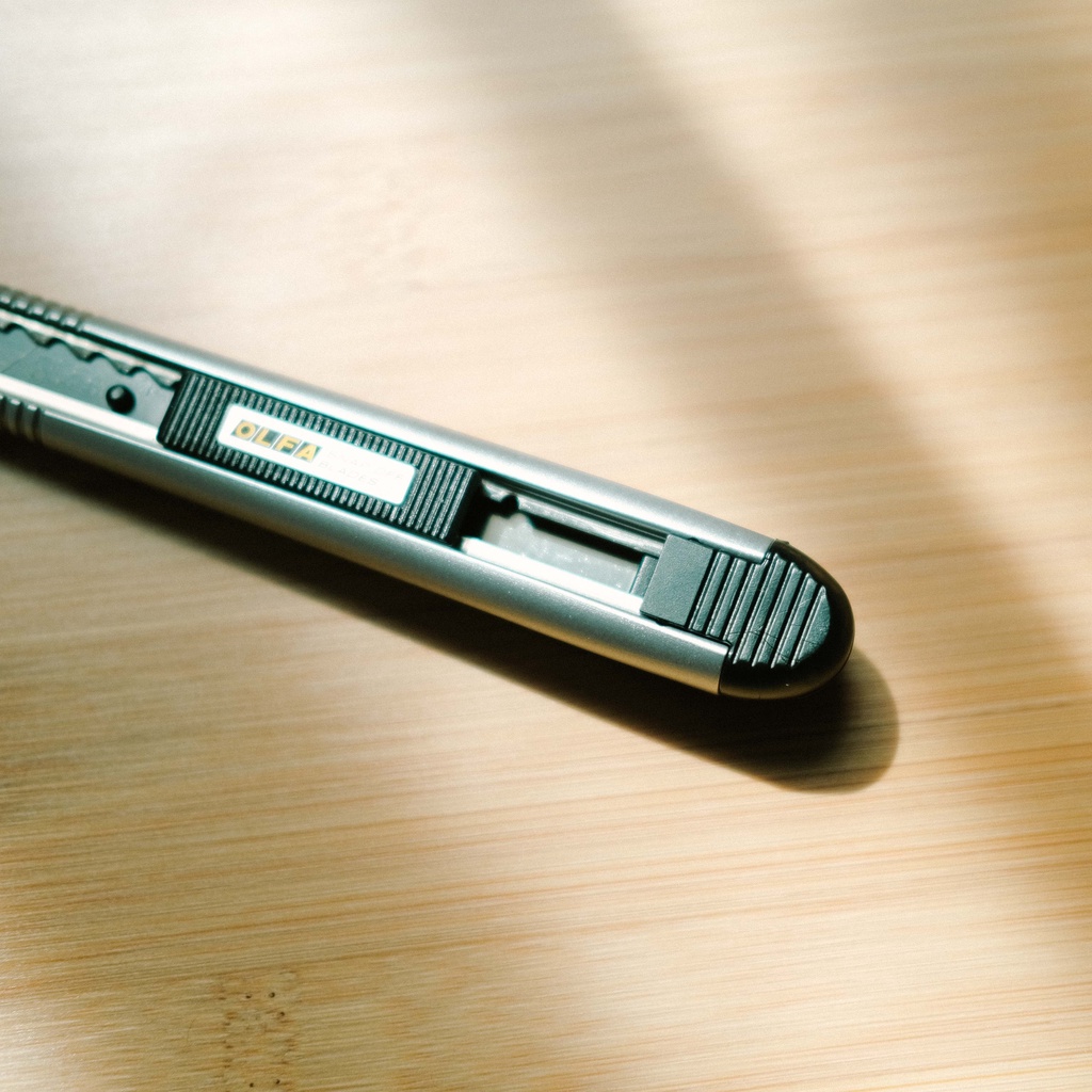 คัตเตอร์ มีด OLFA รุ่น Limited Series FA Ltd-01 (Made in Japan) | Shopee Thailand