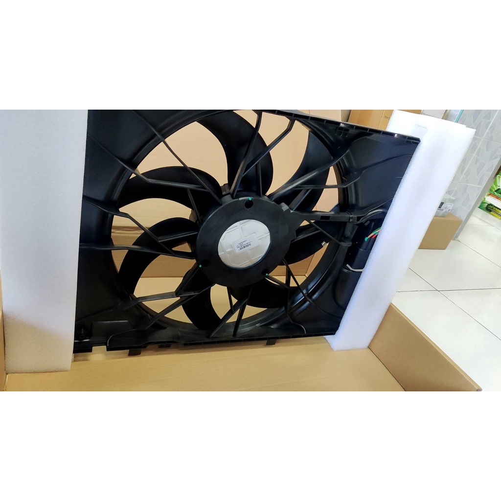 W204พัดลมหม้อน้ำไฟฟ้าสำหรับ Mercedes-Benz W204 | Shopee Thailand