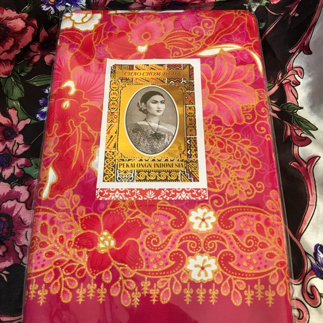 ผ้าพิมพ์ทองชนิดพิเศษ ตรา GHAO GHOM DEWI สีสันสดใส | Shopee Thailand