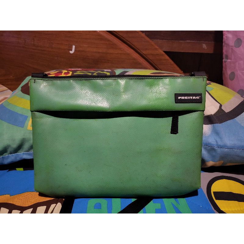 Freitag Lou all green แท้ แทกหาย | Shopee Thailand