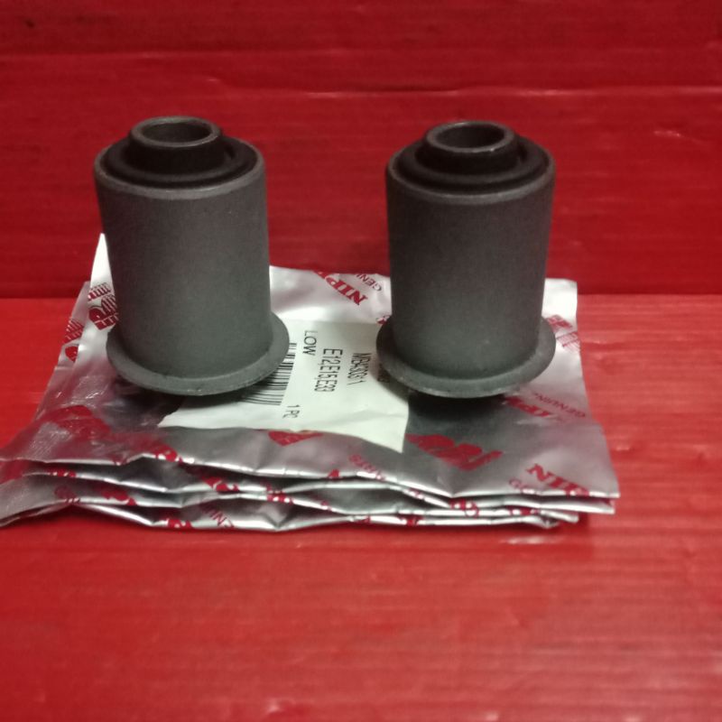 บูชปีกนกล่างตัวเล็ก E33 | Shopee Thailand