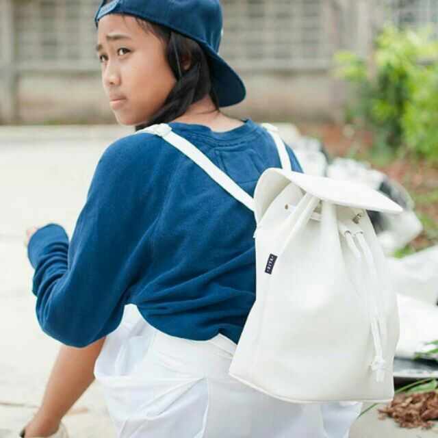 3-4.Riya brand รุ่นขนมจีบมีฝาพับสีขาว | Shopee Thailand