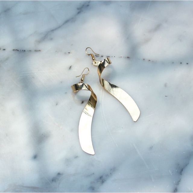 Twisted plate earrings | Shopee Thailand