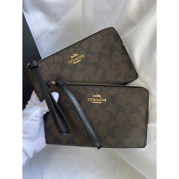 กระเป๋าสตางค์คล้องมือ1ซิปL COACH LARGE CORNER ZIP WRISTLET IN SIGNATURE ...
