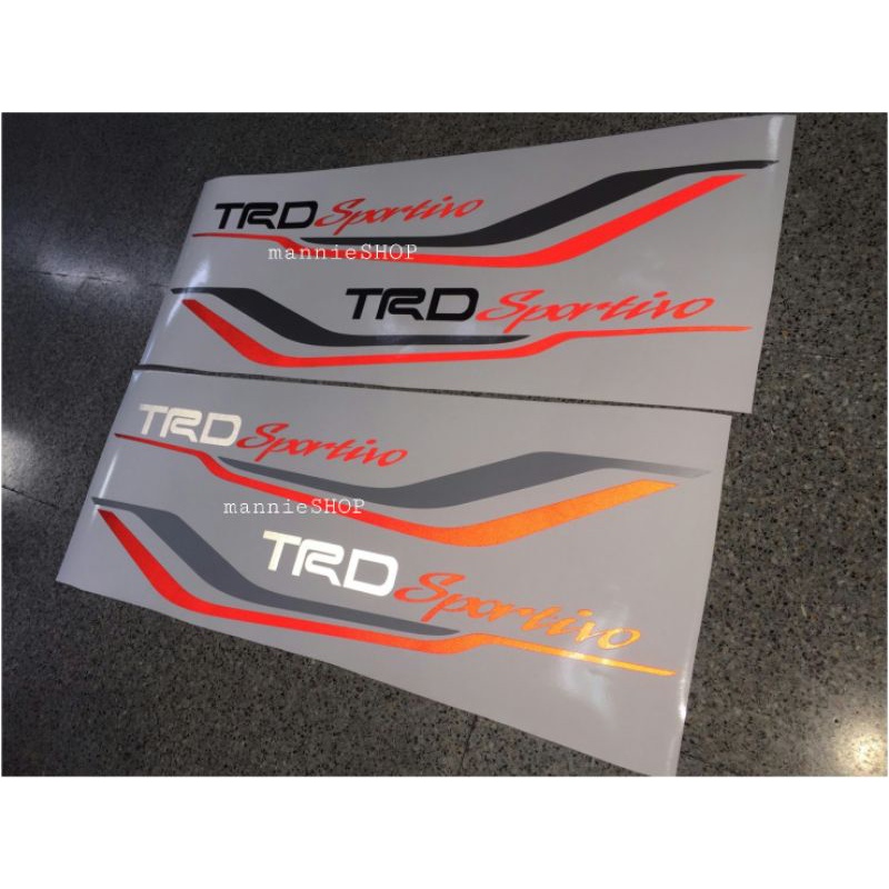 สติ๊กเกอร์แบบดั้งเดิม ติดแก้มท้ายรถ TOYOTA REVO คำว่า TRD Sportivo แสดง ...