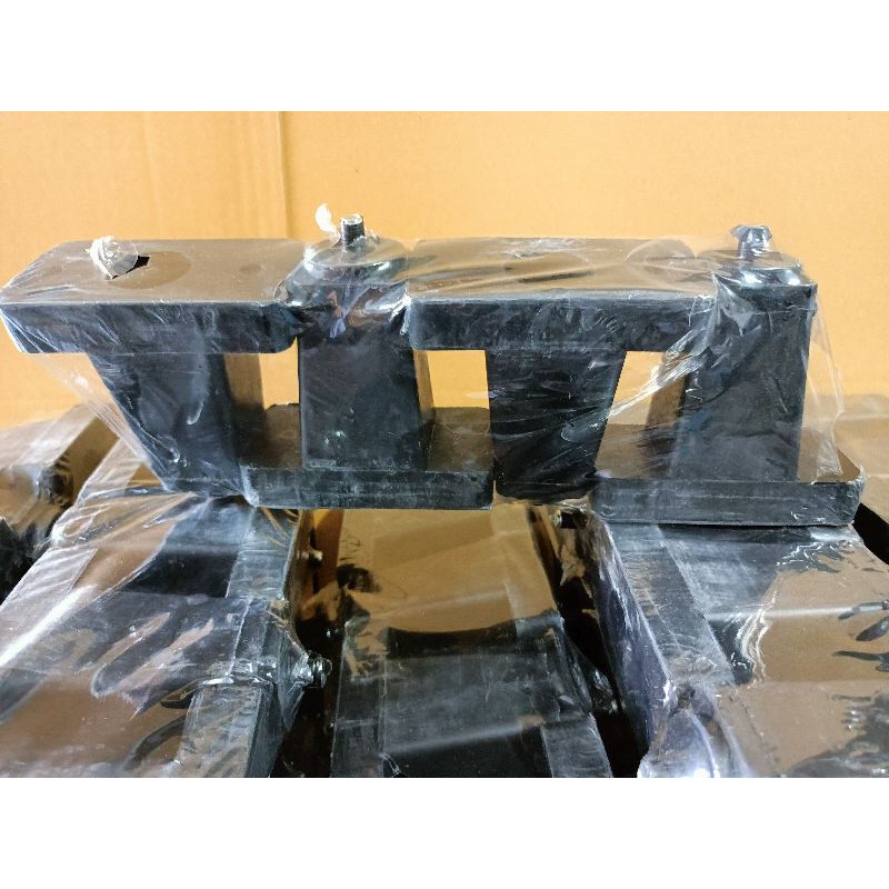 900250 ขาตั้งคอยล์ร้อน 4 นิ้วขายางรองแอร์ ตั้งพื้น KR | Shopee Thailand