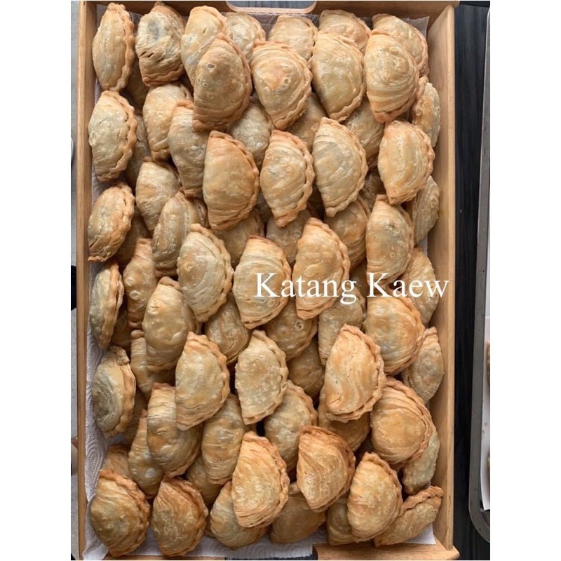 กระหรี่ปั๊บไส้ไก่ by Katang Kaew | Shopee Thailand