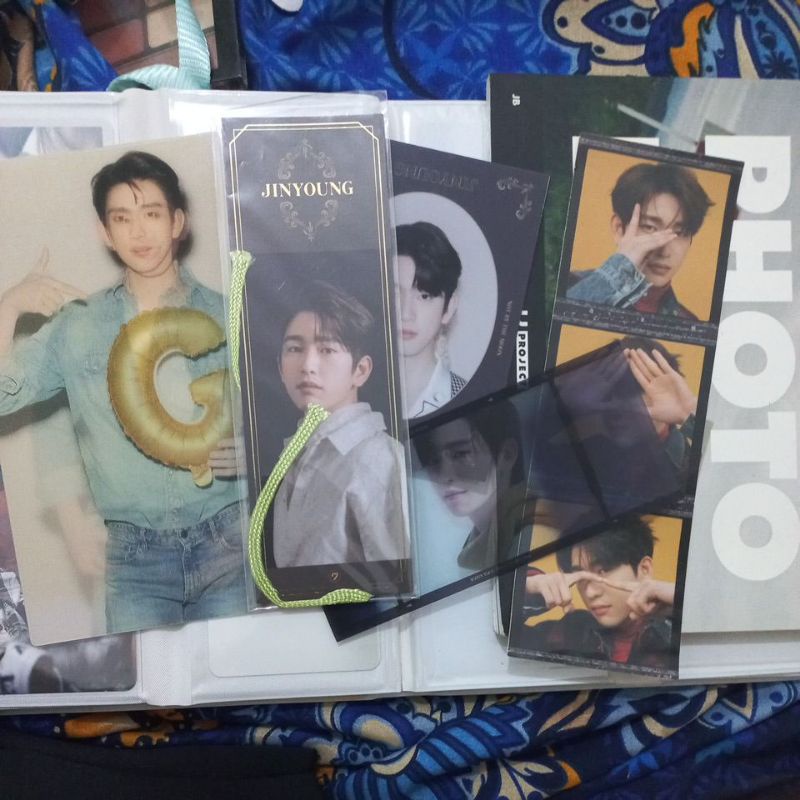 พิมพ์ลาย JINYOUNG GOT7 DYE EOY PHOTO ESSAY VERSE 2 | Shopee Thailand