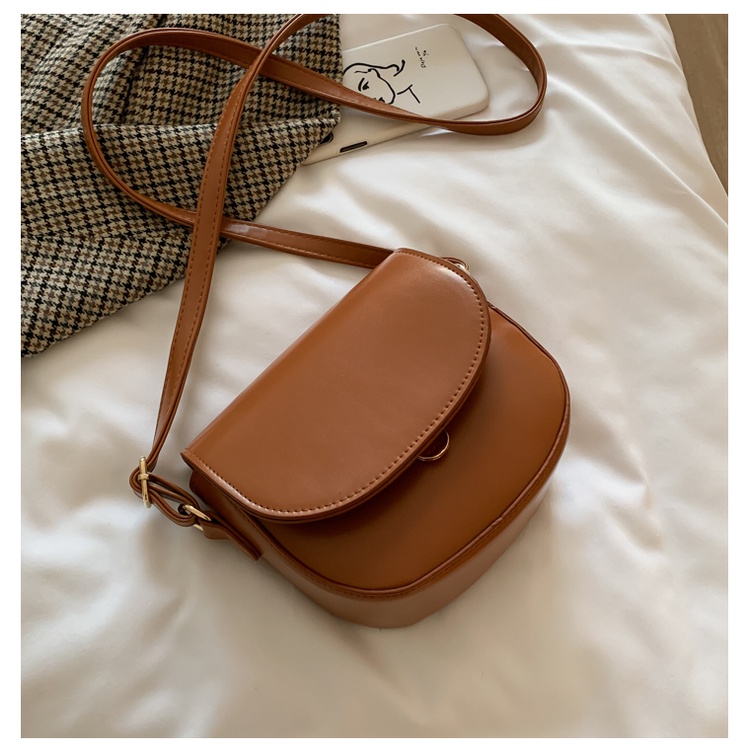 GUCSELECTED(B1748) กระเป๋าหนังสะพายข้างทรงกล่อง ครึ่งวงกลม | Shopee ...