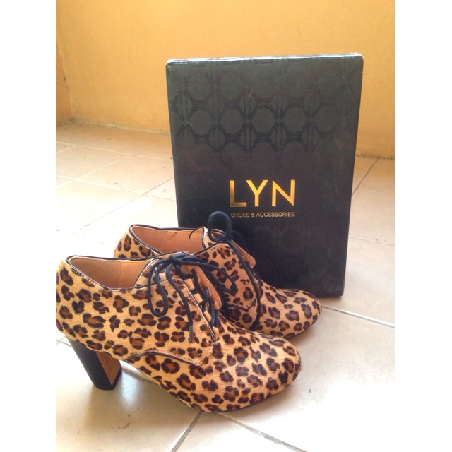 Lyn shoes | Shopee Thailand