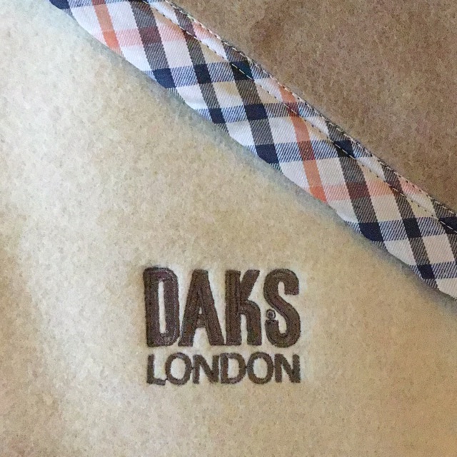 ผ้าห่มวูล ยี่ห้อ DAKS London 4.5 ฟุต พร้อมกล่อง | Shopee Thailand