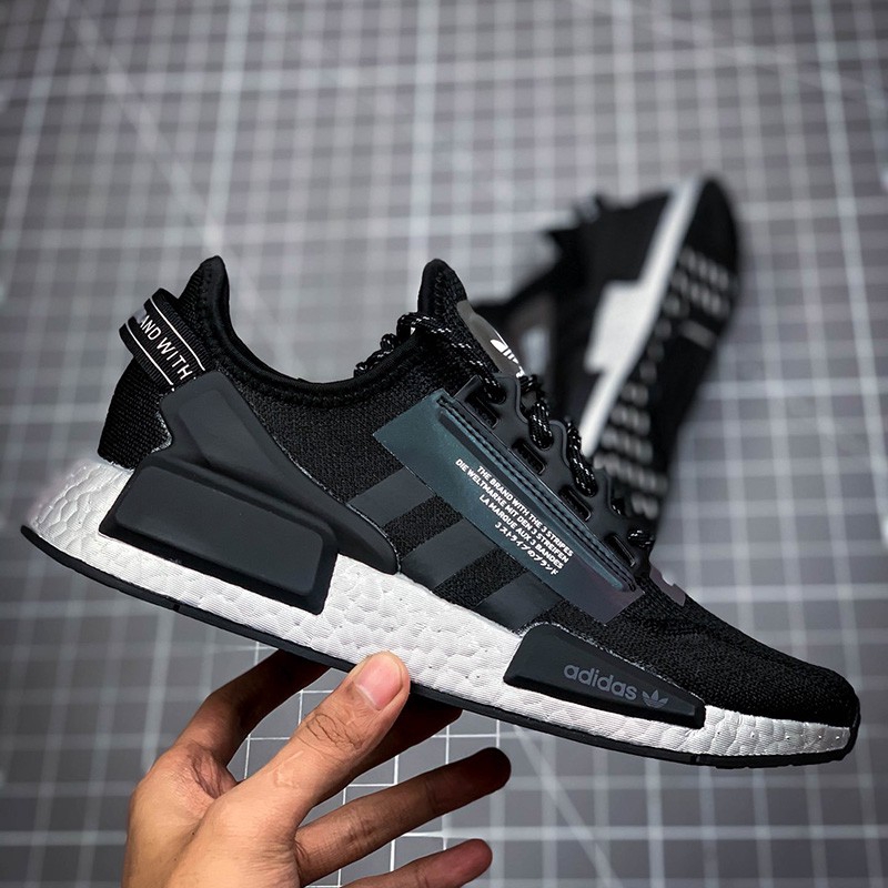 Original อาดิดาสแท้ NMD R1 V2 Boost FW5327 3M ขนาดสะท้อนข้าวโพดคั่วถัก ...