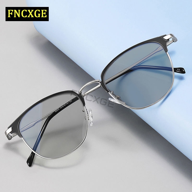 Fncxge แว่นตาสายตาสั้น เลนส์อัตโนมัติ มัลติโค้ด เปลี่ยนสีอัตโนมัติ ใต้แสงแดด ไร้ขอบ UV400 -0.5 ...