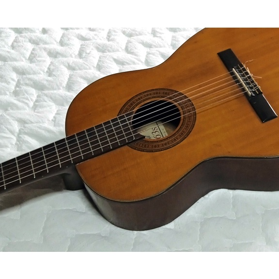 ในe-bay 10,000 กีตาร์คลาสสิคปี 1970 Abe Gut 63s เสียงดีมาก Cedar Top Classical Guitar | Shopee ...