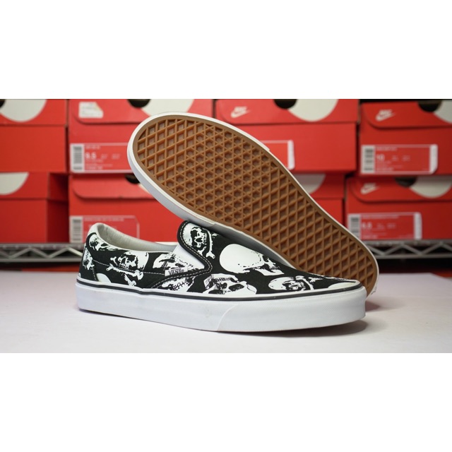 Vans Slip On Classic Skulls Bones | Shopee Thailand
