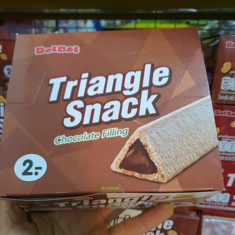 24ชิ้น ขนมอบกรอบสอดไส้ช็อคโกแลต triangle snack | Shopee Thailand