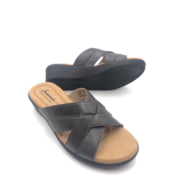 Saramanda ออสเตรเลีย รุ่น 192003 “Lambskin Sandal” แบบไขว้ หนังลูกแกะ ...
