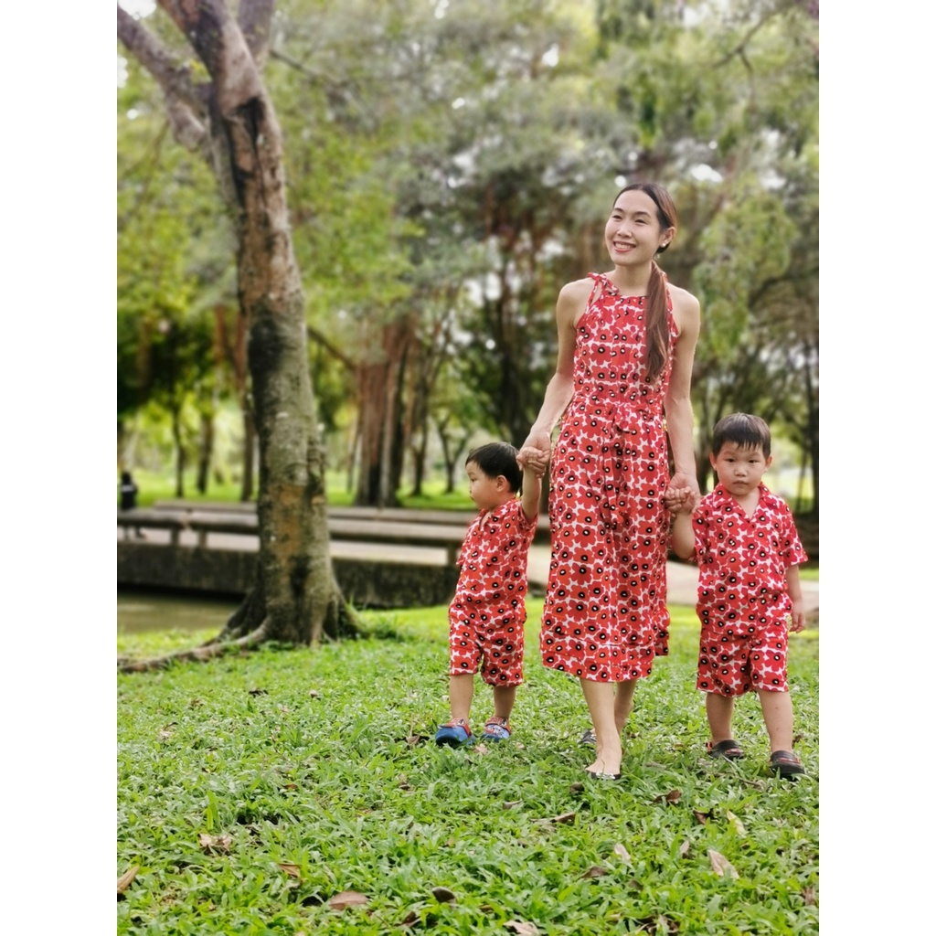 FAB Family เดรสผู้หญิงลายดอกป๊อปปี้สีแดง เสื้อครอบครัว | Shopee Thailand