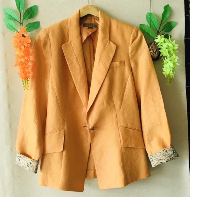 เสื้อสูท Starit ผ้าไหมซับในลายดอกสวยมาก บ่า15,รอบแขน13,อกฟรี-38,เอวฟรี ...