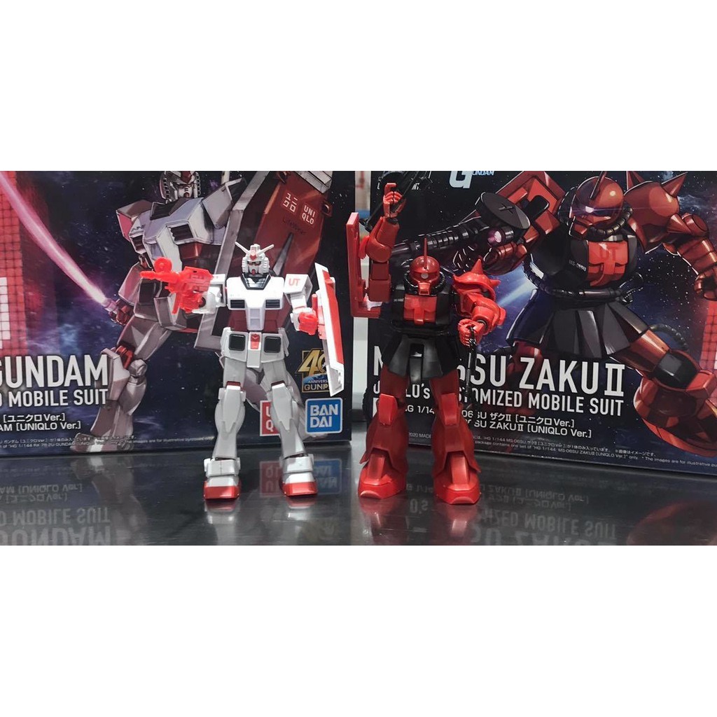 UNIQLO UT Collections X GUNPLA's 40th Anniversary - Gundam RX-78 / Zaku ...
