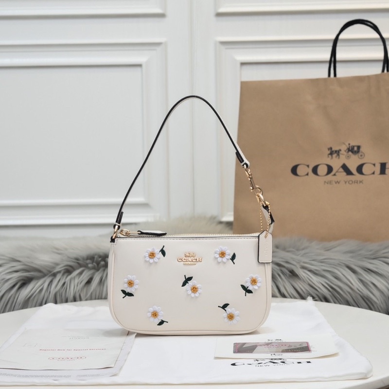 กระเป๋า COACH รุ่น 3356 (เดซี่ขาว) | Shopee Thailand