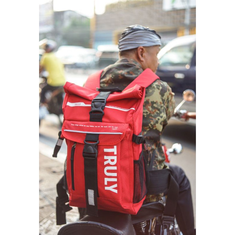 TRULY แบกสีแดง กระเป๋าเป้ BACKPACK REFLECTIVE BAG | Shopee Thailand