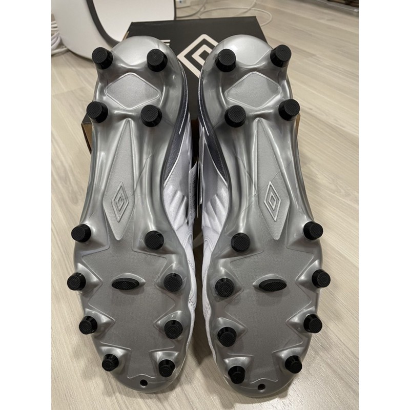 รองเท้าสตั๊ด Umbro Accerator Pro HG | Shopee Thailand