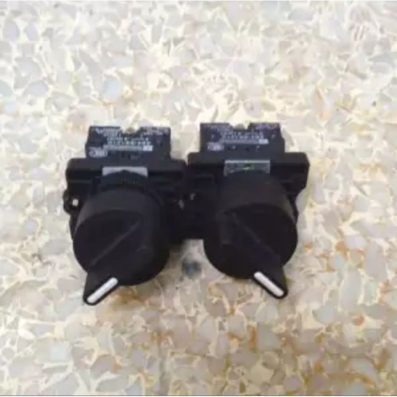 Selector switch 2p 22mm 10A ZB-BE101C AC15 240V 3A สวิทช์ลูกศร 22มิล ...