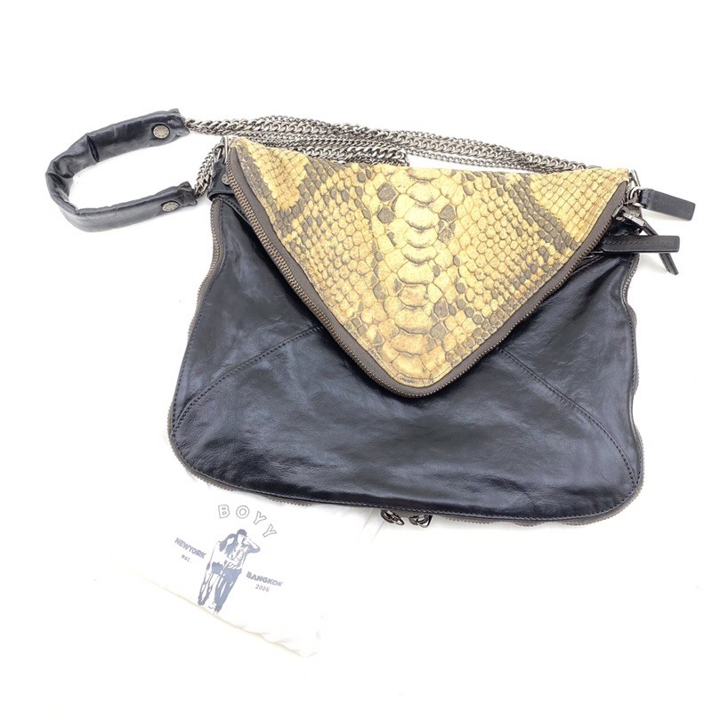 Boyy Slash Medium สภาพสวย ของแท้คะ | Shopee Thailand