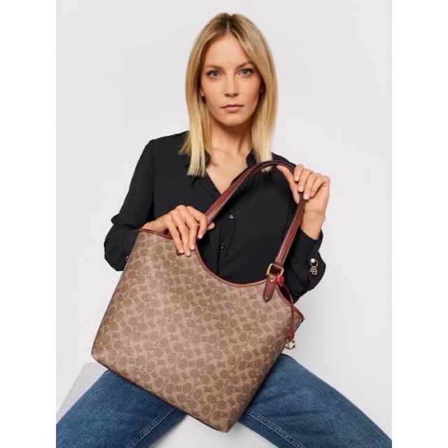 COACH Day Tote In Signature Canvas | Shopee Thailand