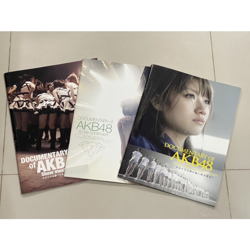 หนังสือ Documentary of AKB48 “Show must go on”, “to be continued”, “no flower without rain” มี ...