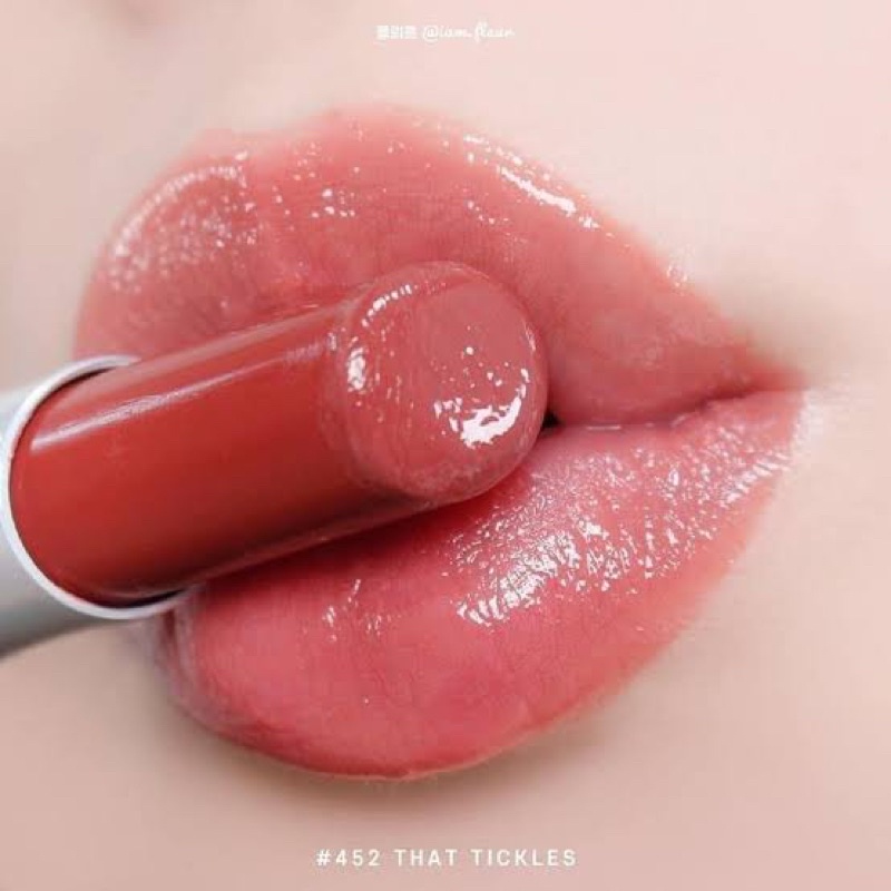 MAC ลิปบาล์ม Glow Play Lip Balm เบอร์ 452 That Tickles ป้ายไทย | Shopee Thailand