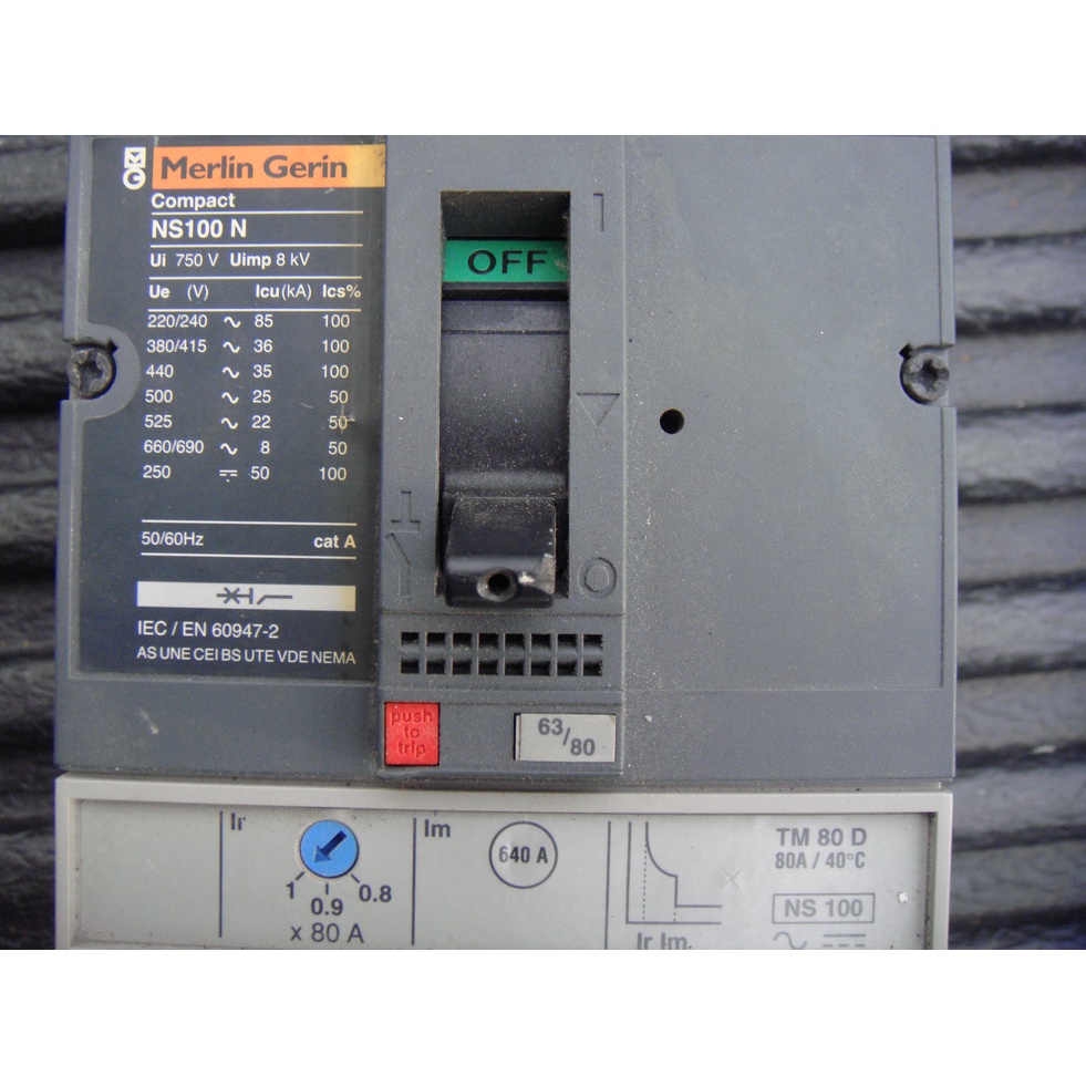 ขาย เมน เบรกเกอร์ สามเฟส Main Breaker Merlin Gerin 3P NS100-NS160-NS250 ...