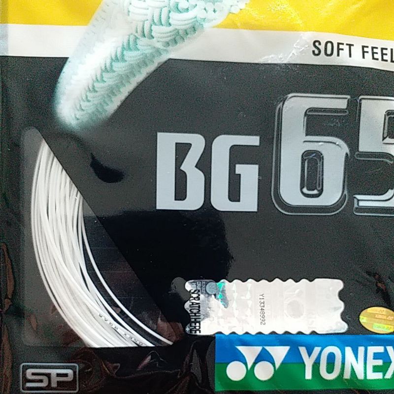 เอ็นแบดมินตัน yonex BG65 and BG65 Titanium badminton string 10m ...