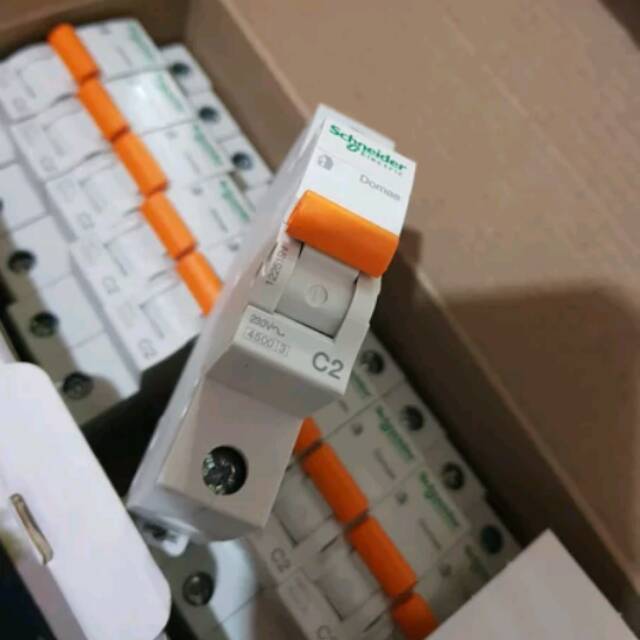 MCB SCHNEIDER Domae 1 PHASE 2A 4A | Shopee Thailand