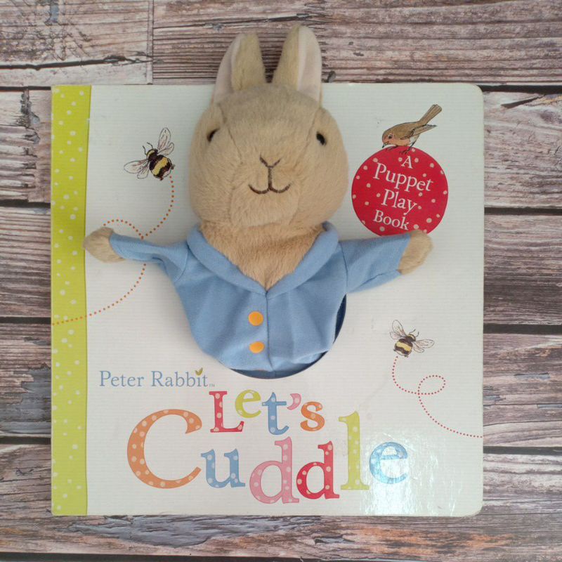 Peter Rabbit Let's Cuddle a puppet play book ( Boardbook มือสอง ...