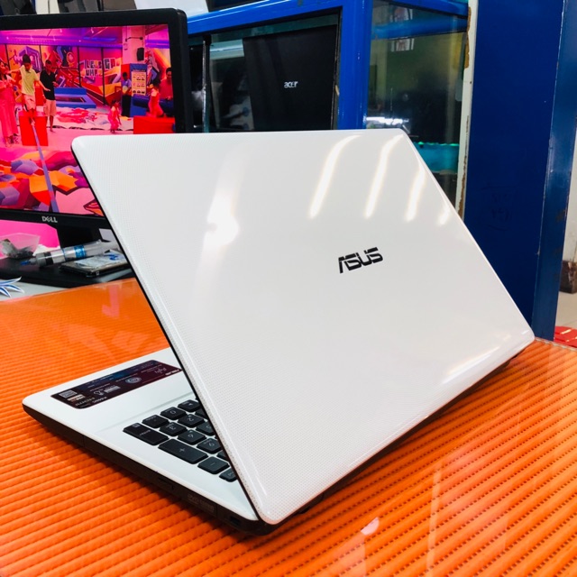 Notebook Asus K550C Core i5 การ์ดจอแยกเล่นเกมส์ได้ | Shopee Thailand